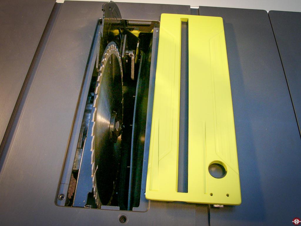 Test de la scie sur table filaire Ryobi RTS 1800 EF - Zone Outillage
